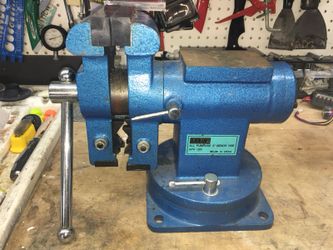 Larin 5” Multi-Function Bench Vise for Sale in Bothell, WA - OfferUp