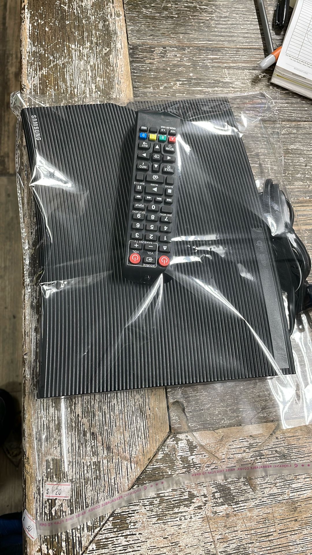 Samsung Blu Ray Player With Remote $35 for Sale in Bronx, NY - OfferUp