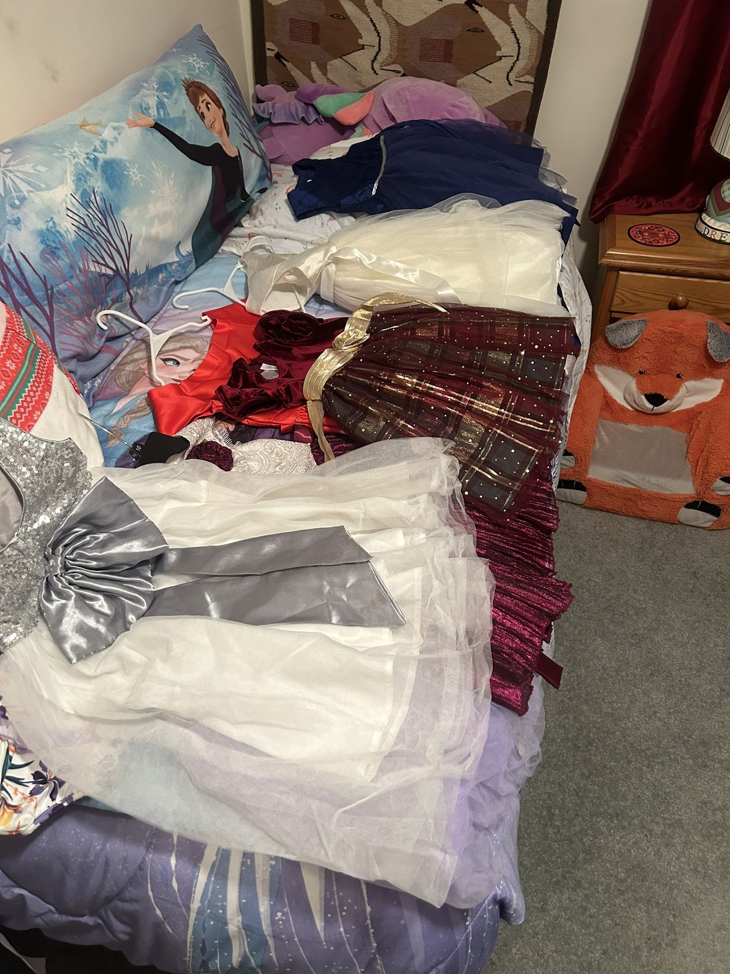 8 Girls Holiday Dresses Bundle Size 5 for Sale in Goshen, NY - OfferUp