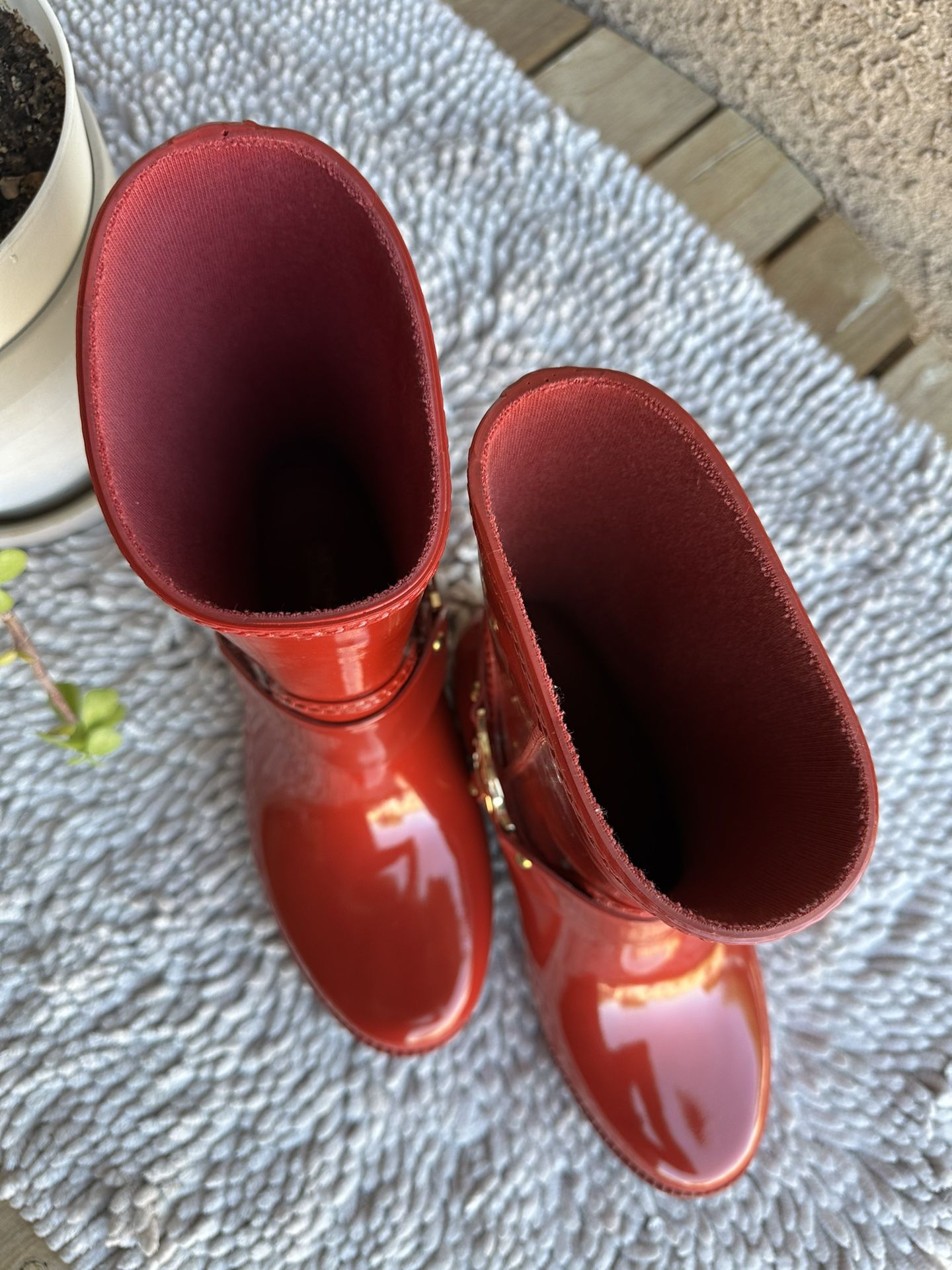 Red mk rain boots store