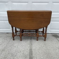 Stunning Antique Solid Wood Gate Leg Drop Leaf Table for Sale in Brooklyn NY OfferUp