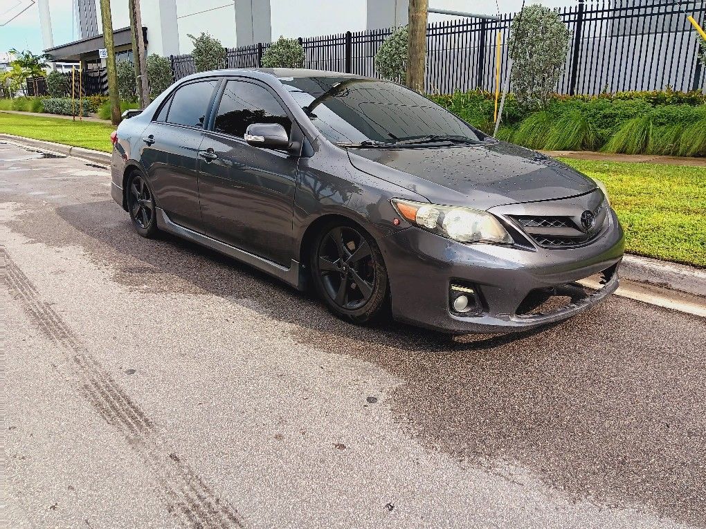 TOYOTA COROLLA S CLEAN TITLE for Sale in Miami, FL - OfferUp