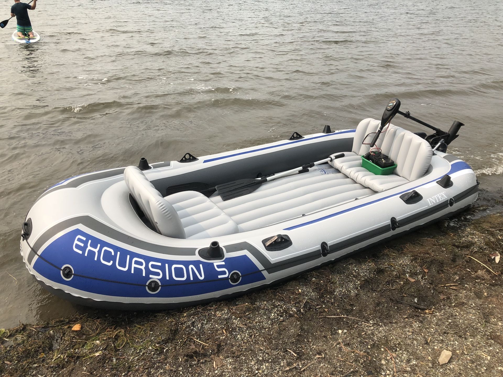 Intex Excursion 5, 5-Person Inflatable Boat for Sale in Issaquah, WA ...