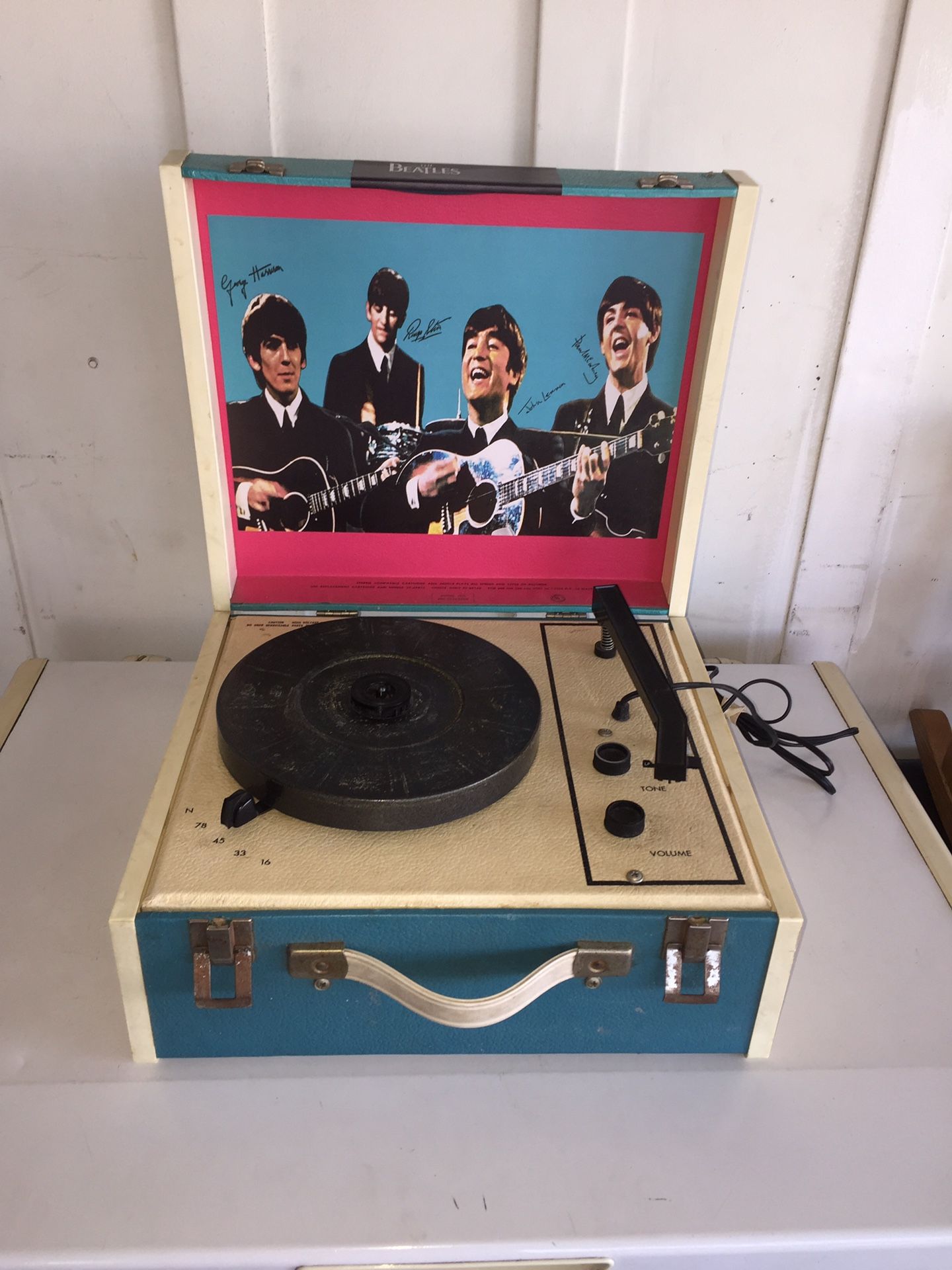 The Beatles Record Player Phonograph Turntable for Sale in Anaheim, CA ...