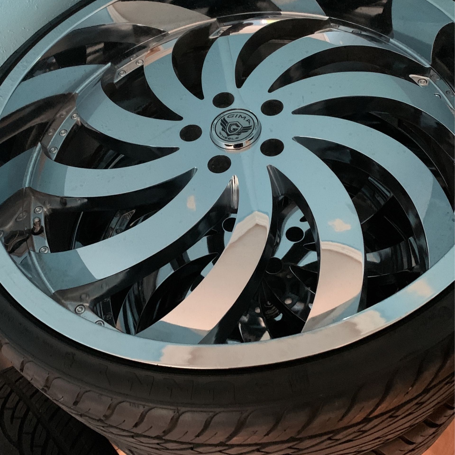 24’ GIMA LUXURY WHEELS for Sale in Blaine, WA - OfferUp