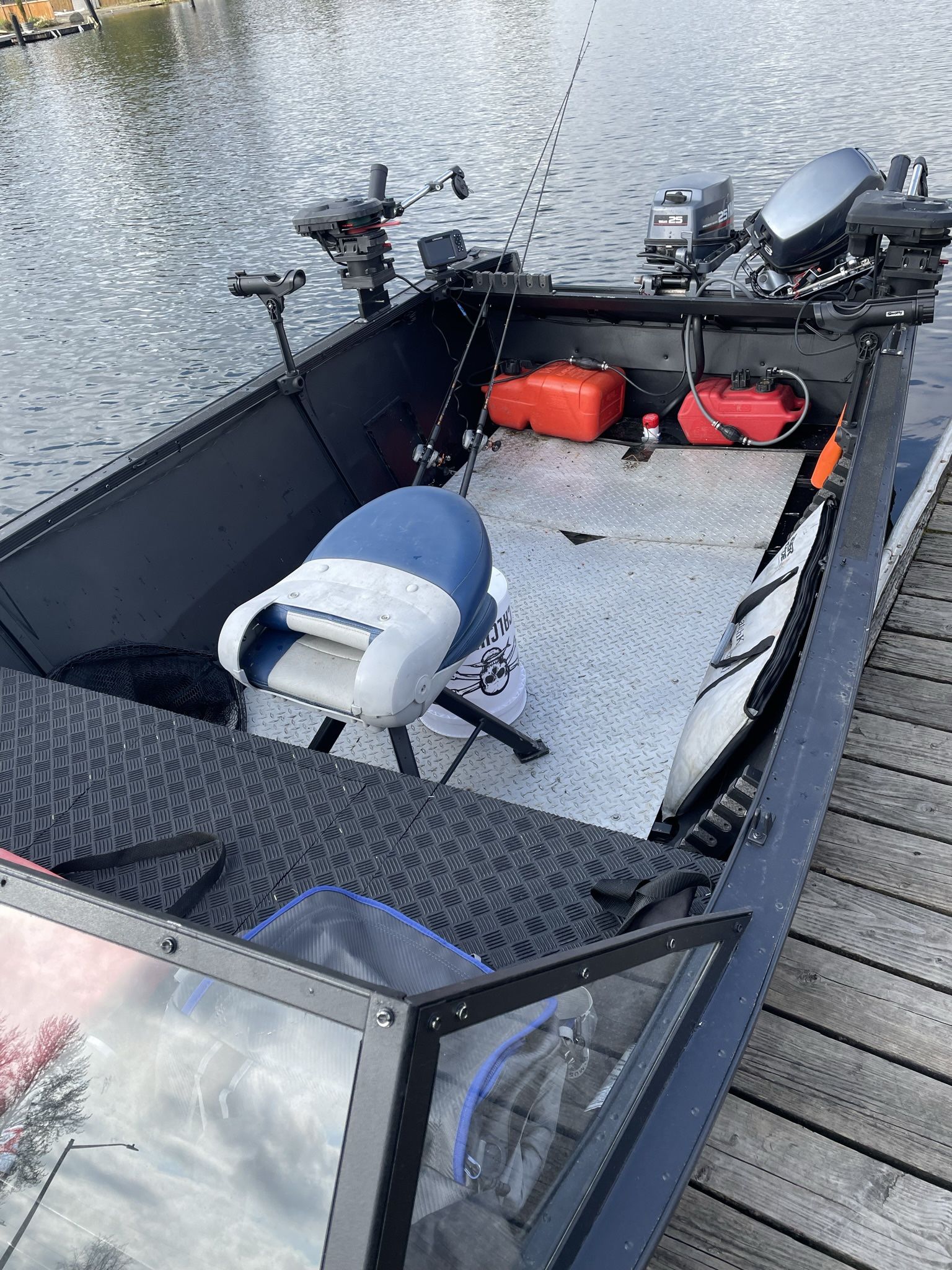 16’ Hewes Craft River Runner for Sale in Arlington, WA - OfferUp