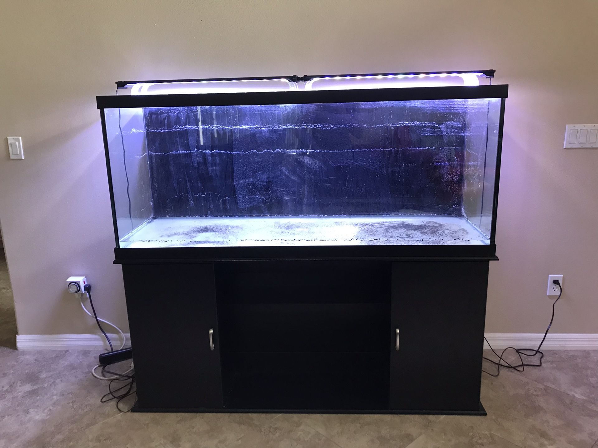120 Gallon Aquarium Fish Tank for Sale in Orlando, FL - OfferUp