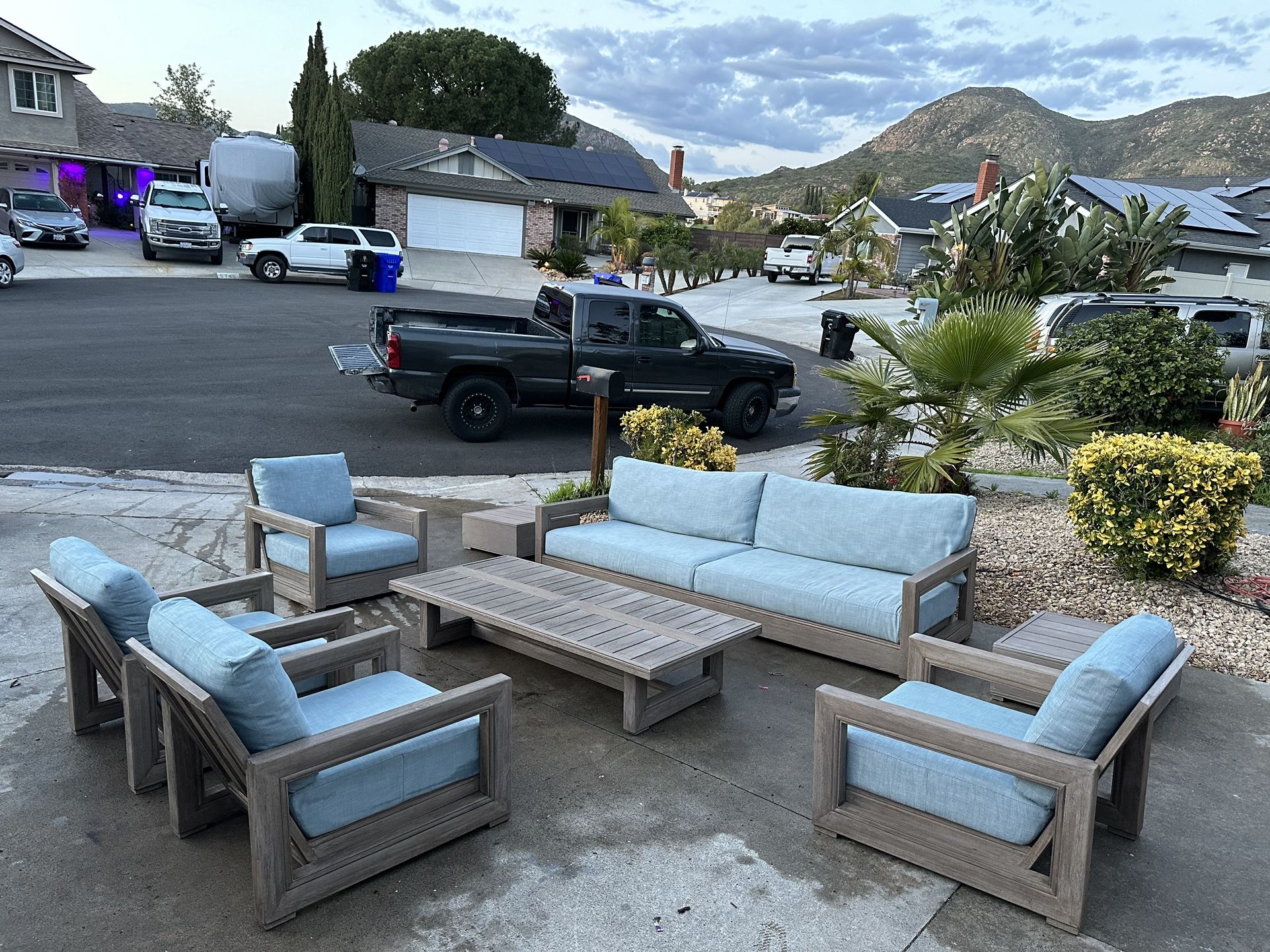 Restoration Hardware Outdoor Furniture! Delivery Available! for Sale in ...