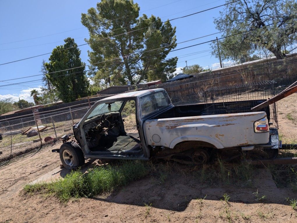 Chevy S10 Side Step for Sale in Tucson, AZ - OfferUp
