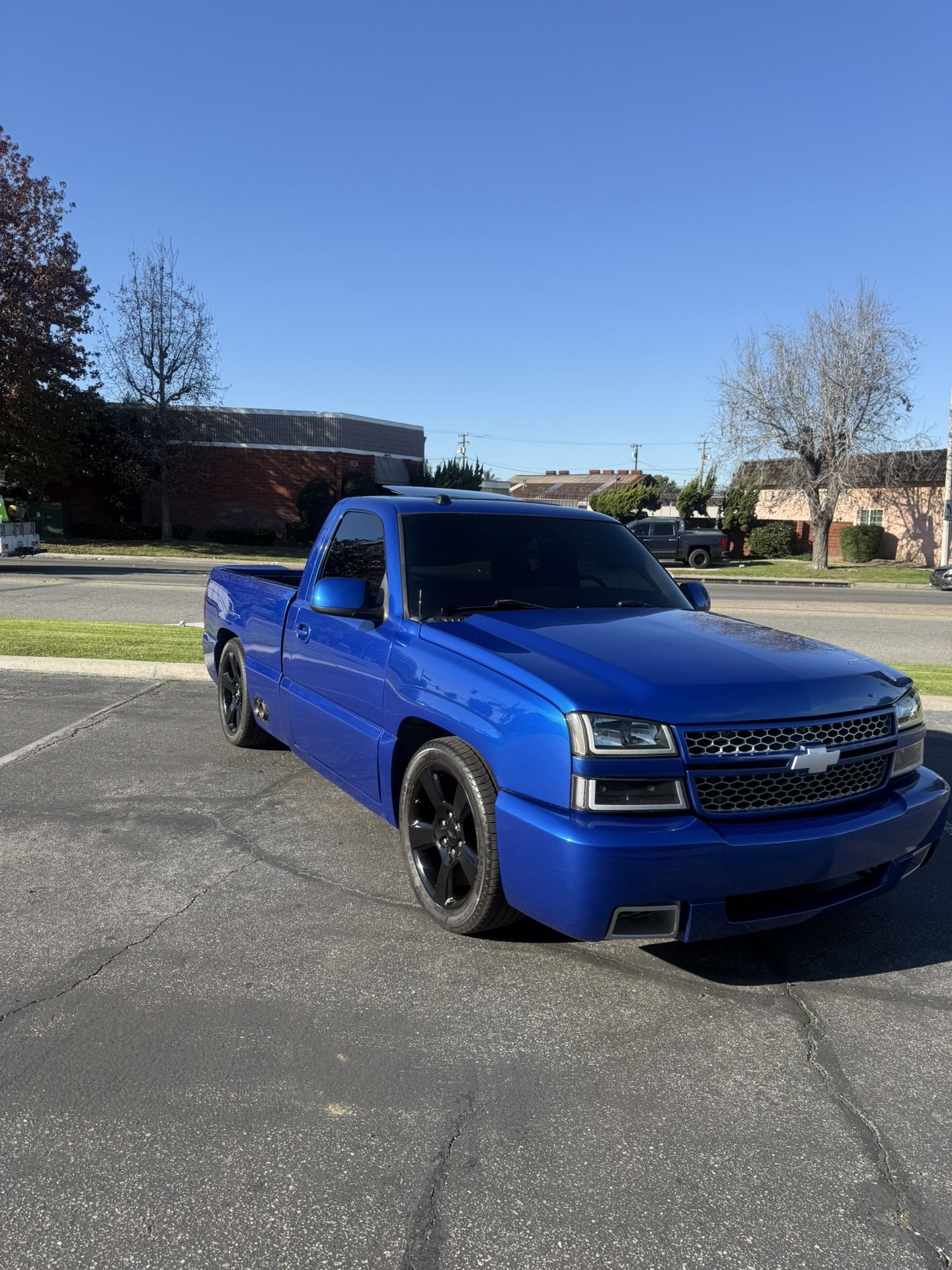 2004 Chevrolet Silverado for Sale in Long Beach, CA - OfferUp