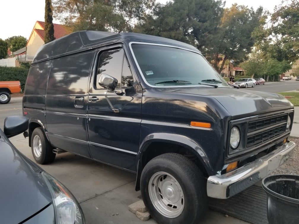 1978 ford econoline e100 shorty van for Sale in Moreno Valley, CA - OfferUp