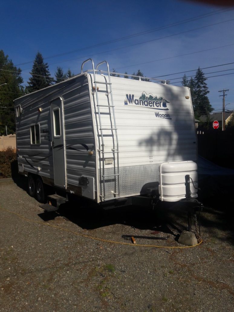 2003 thor wanderer 19ft toy hauler trailer for Sale in Lynnwood, WA ...