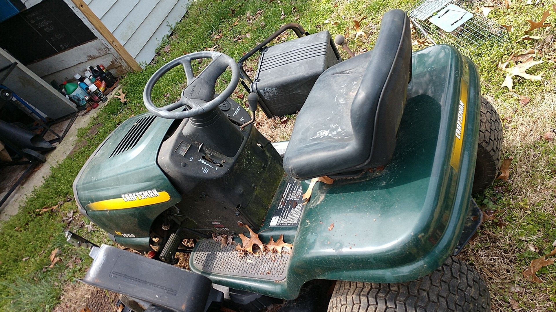 Craftsman LT1000 lawn mower for Sale in Raleigh, NC - OfferUp