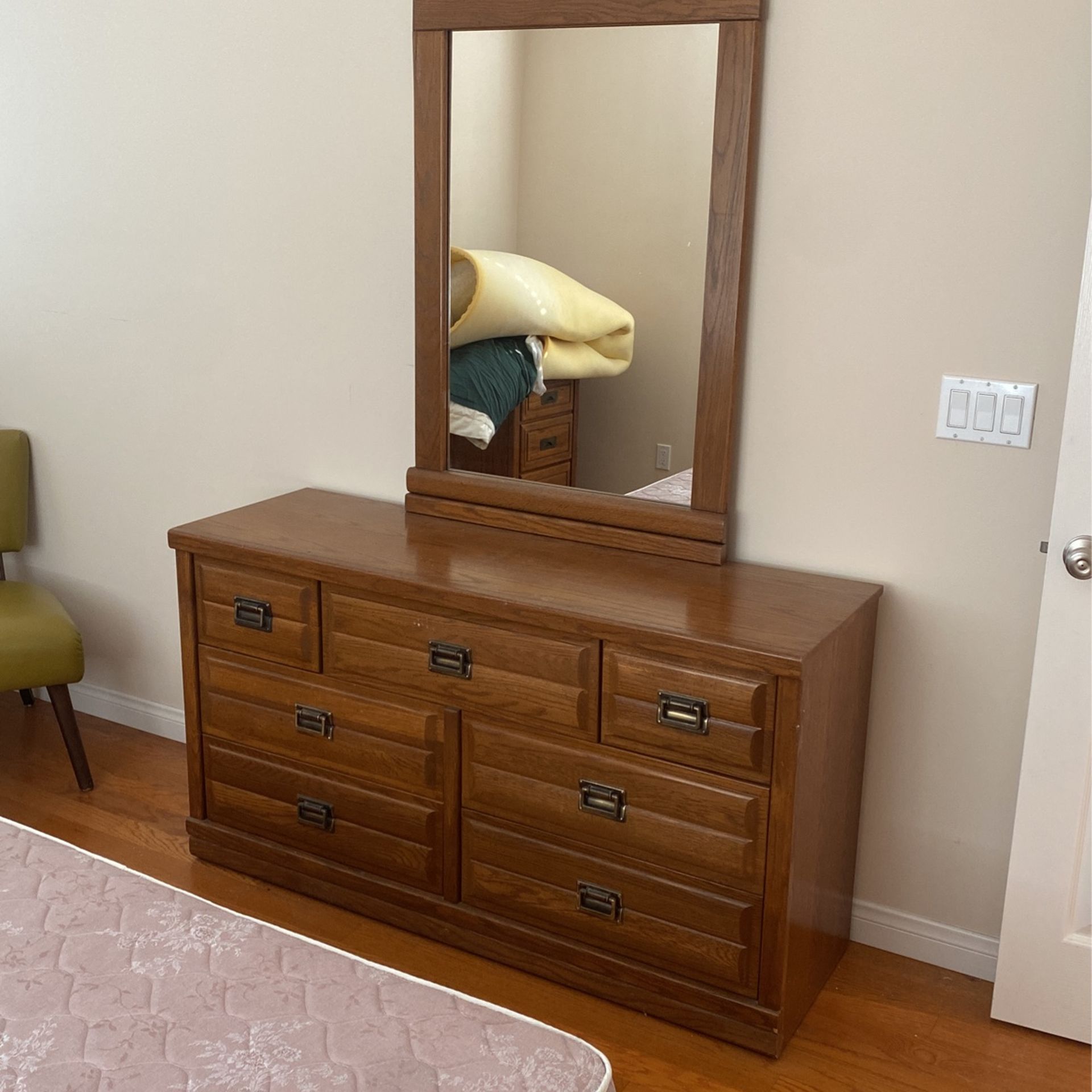 Dresser/Desk/Night Stand for Sale in Del Mar, CA - OfferUp