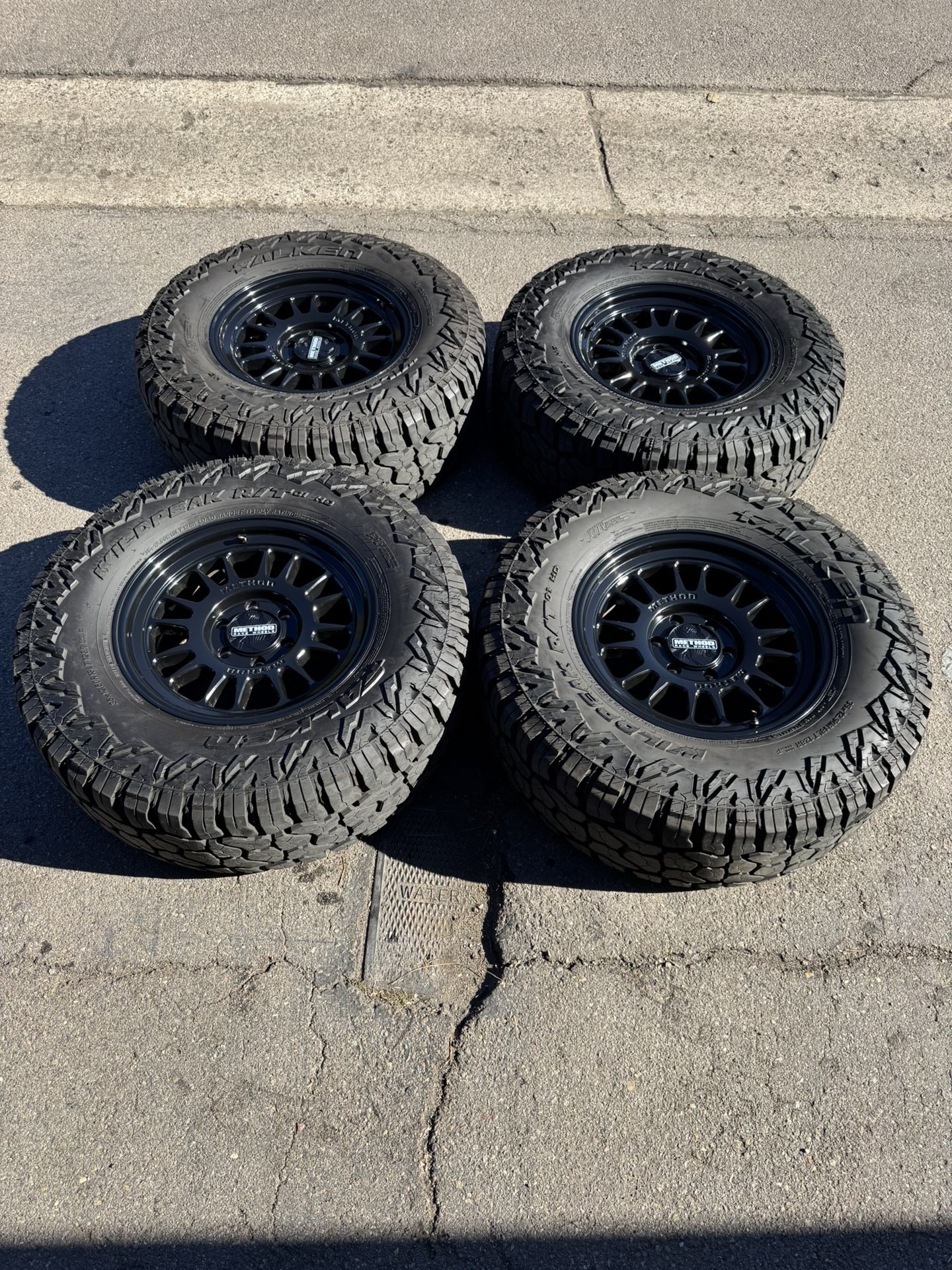 18” Off-Road Method MR318 Wheels With 35” Falken Wildpeak R/T01 HD ...