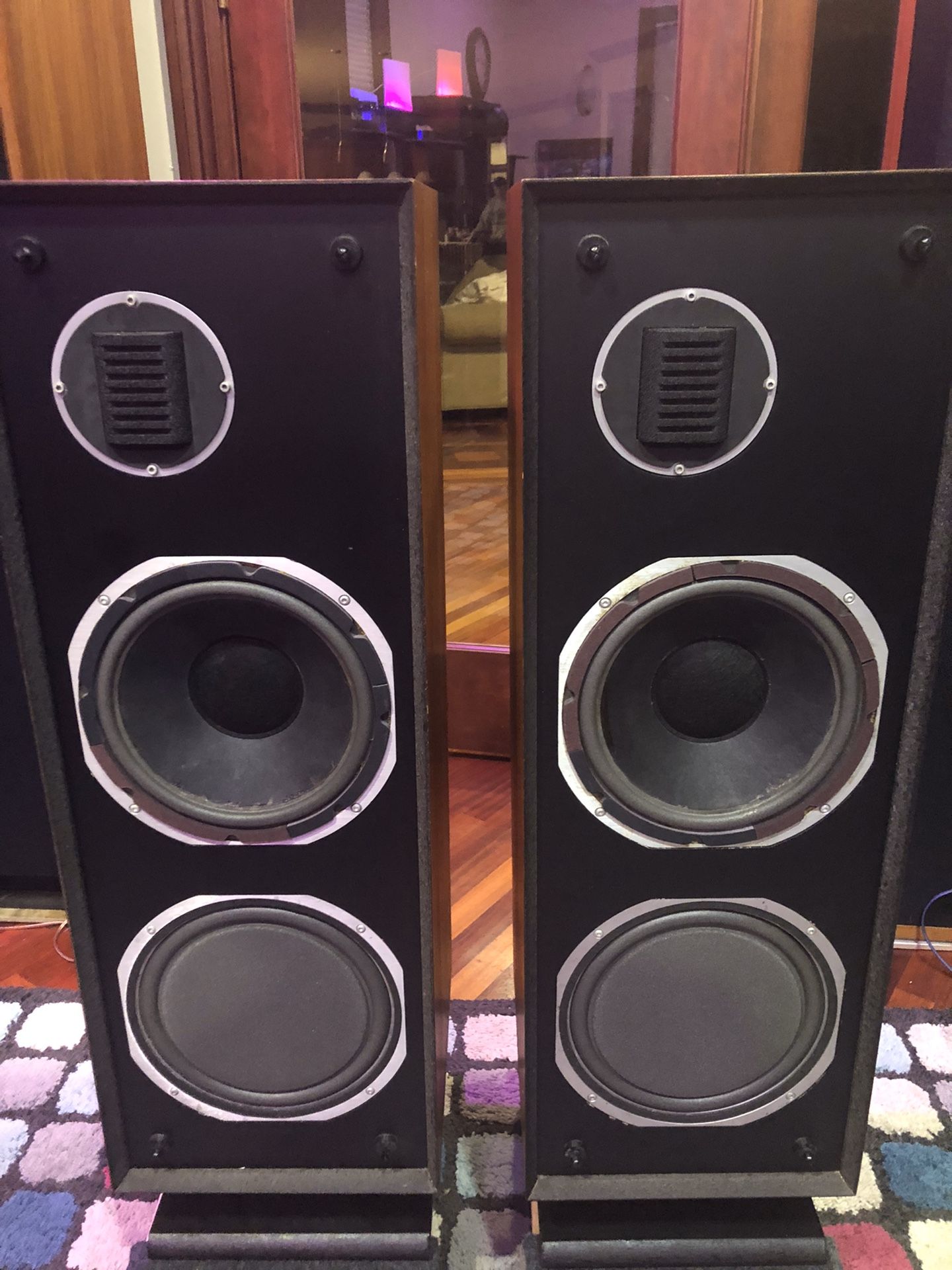 ESS Tempest LS4 Speakers in great condition for Sale in HOFFMAN EST, IL ...