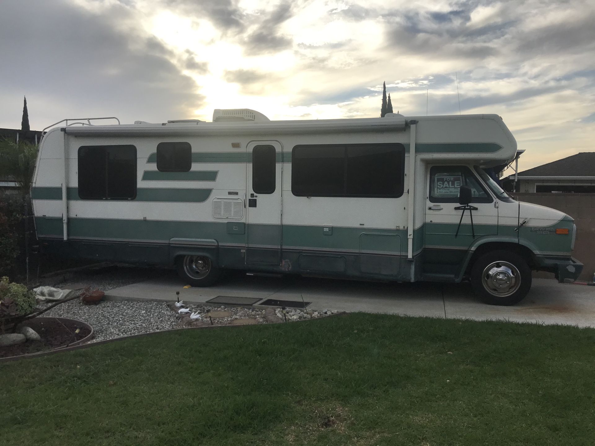 1994 Lazy Daze 30 foot motorhome for Sale in Glendora, CA - OfferUp