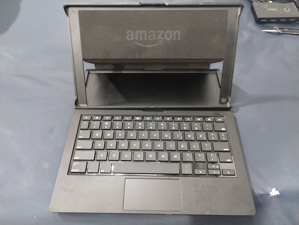AMAZON KEYBOARD FOLIO MADE FOR FIRE HD-10 for Sale in Seattle, WA - OfferUp