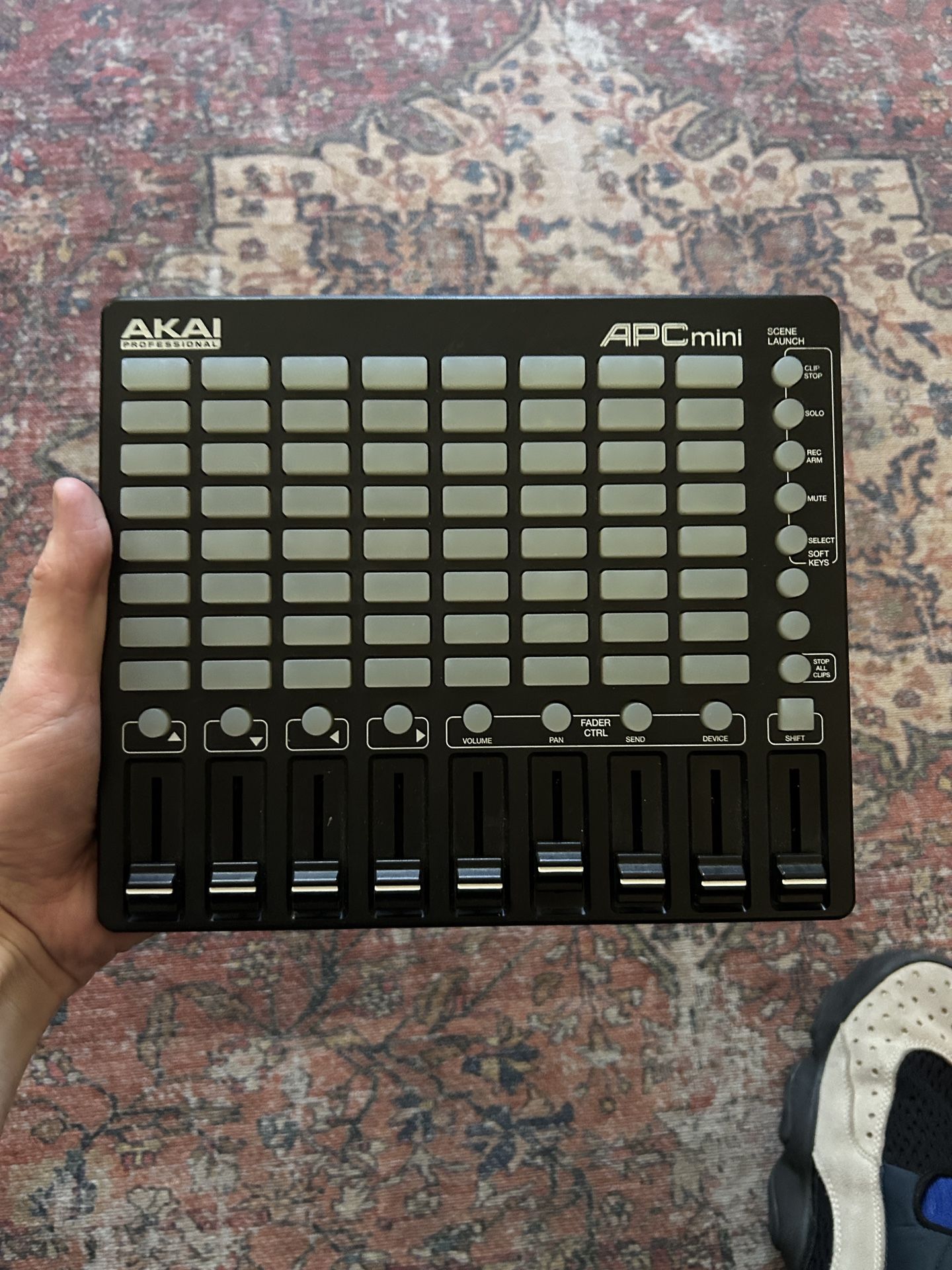 Akai APC Mini for Sale in Glendale, CA - OfferUp