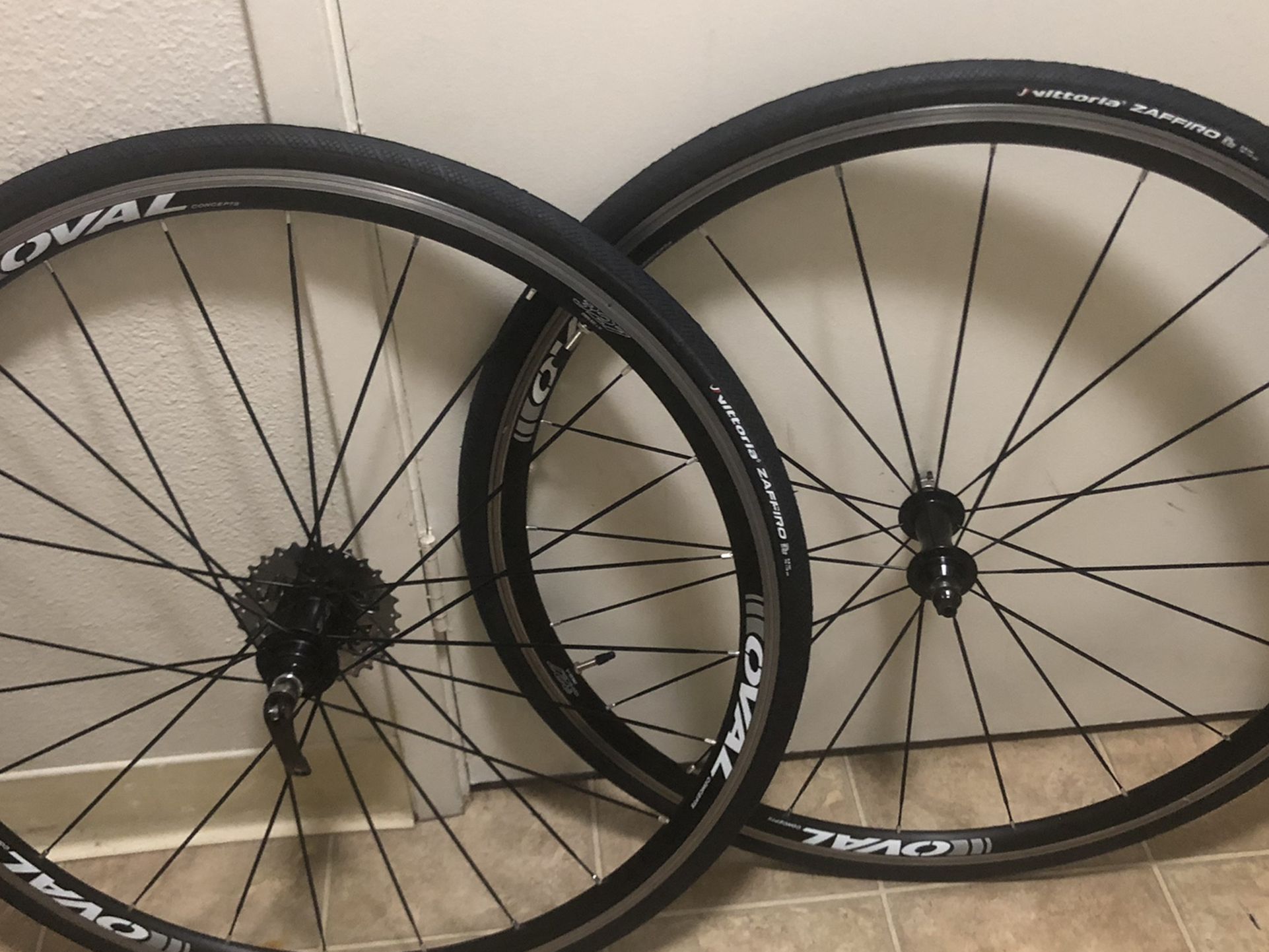 700C Set of Clincher wheels Aluminum Alloy Oval Concepts 327 for Sale ...