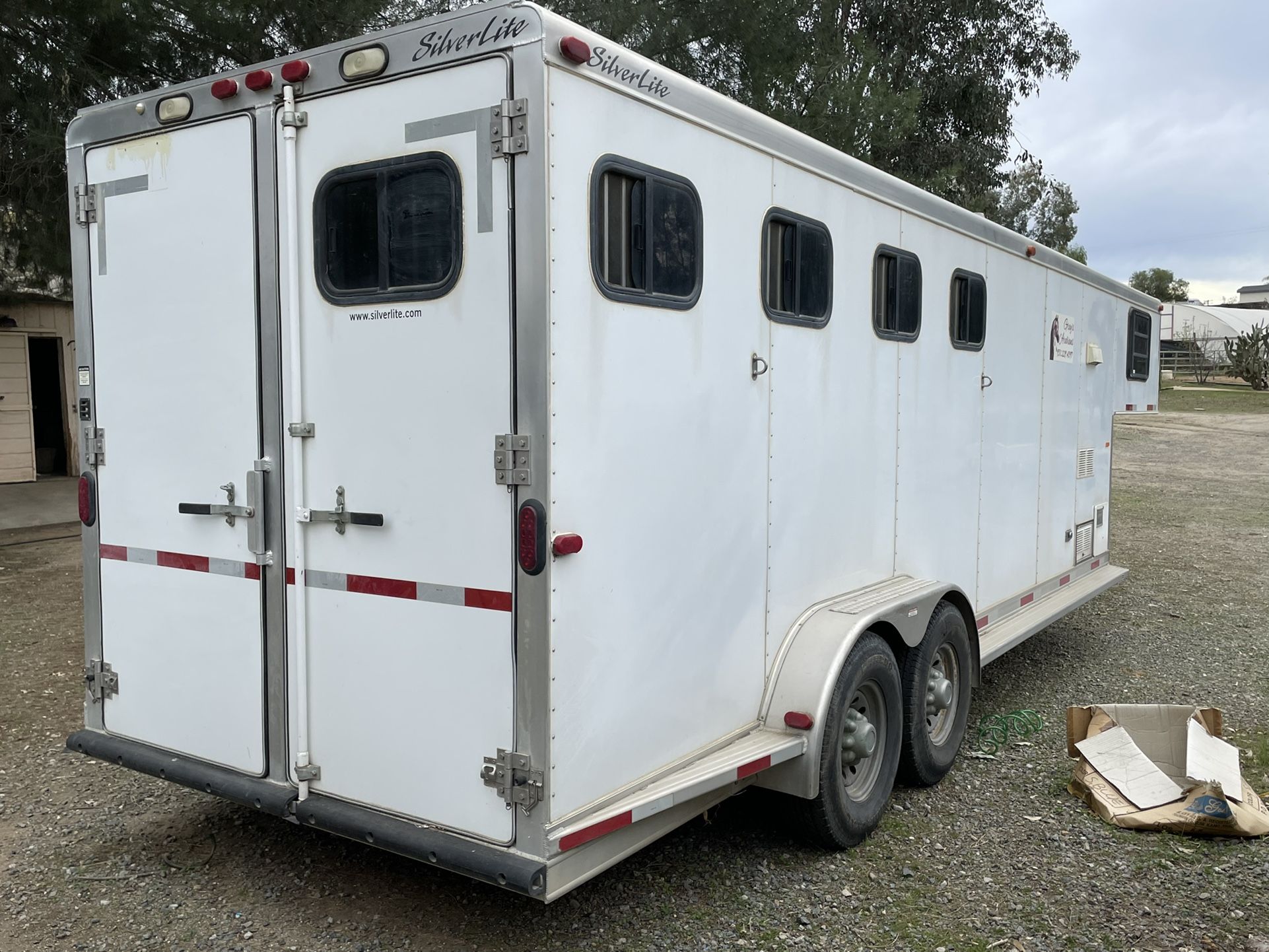Aluminum Silver Lite Horse Trailer Living Quarter S for Sale in Nuevo ...