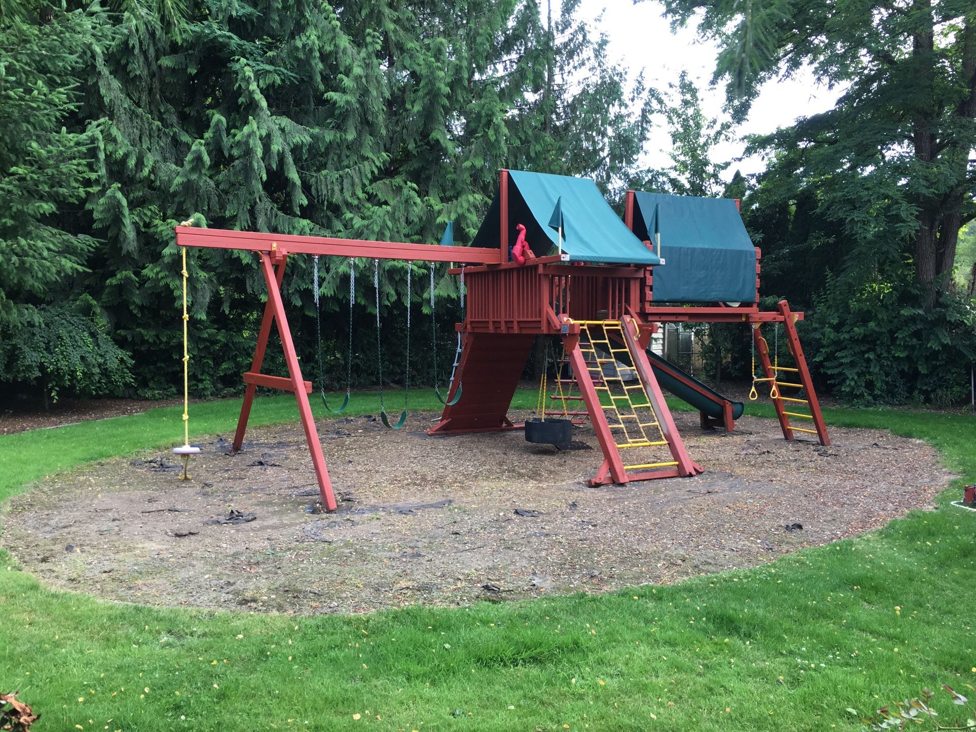 King Kong Rainbow Swing Set for Sale in Woodland, WA - OfferUp