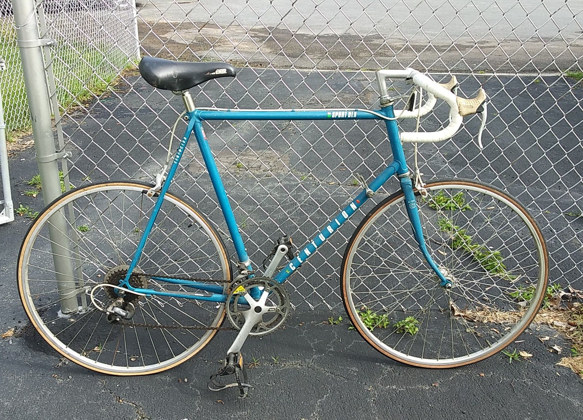 Vintage Centurion Sport DLX 10 SPEED BIKE 25" / 26" Frame for Sale in North East, MD - OfferUp