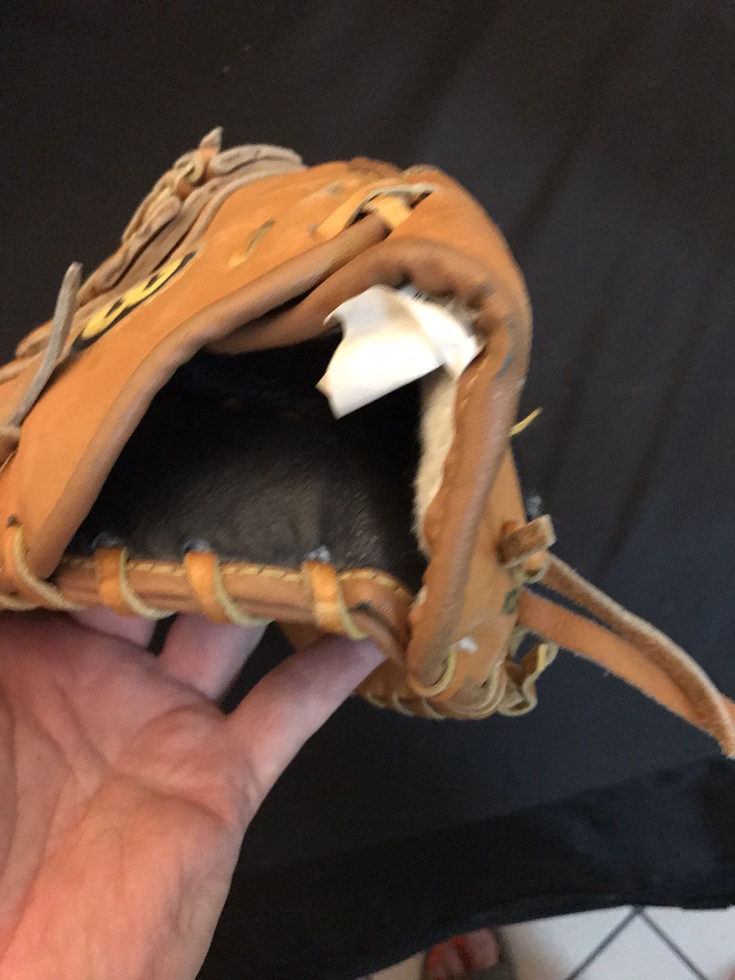 Left handed Thrower’s 1st baseman’s gloves for Sale in Bakersfield, CA ...