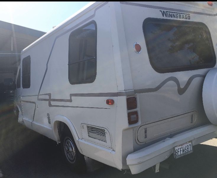 1986 Winnebago LeSHaro for Sale in Las Vegas, NV - OfferUp