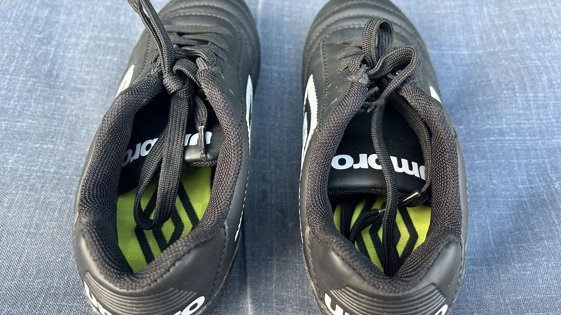 NEW Umbro Finale Soccer Cleats Youth size 13 for Sale in Helotes, TX ...