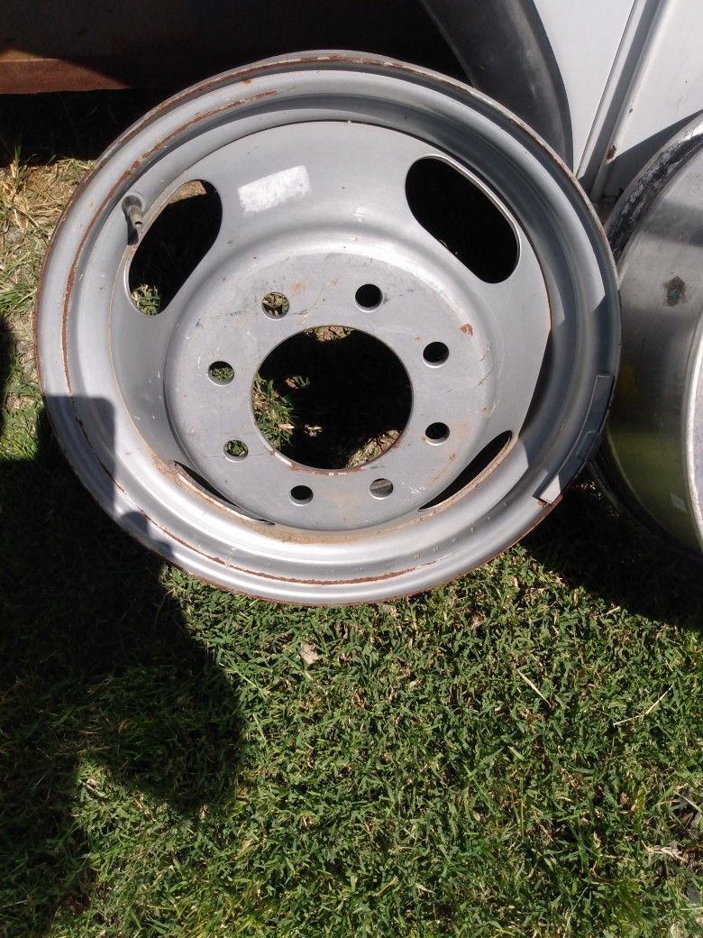 1 16 Inch Chevy Dually Wheel And 2 17 Cherokee Wheels for Sale in ...
