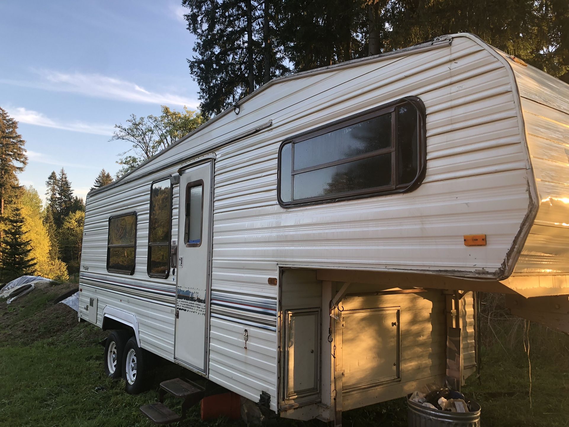 1990 Fleetwood Prowler Lynx (5th Wheel Trailer ) for Sale in Castle ...