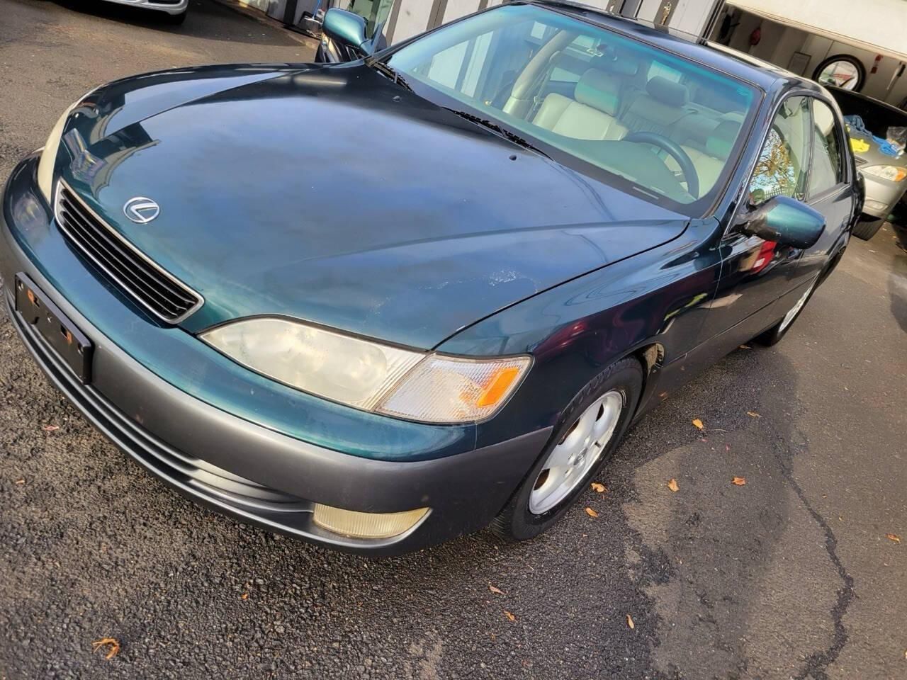 1998 Lexus ES 300 for Sale in Everett, WA - OfferUp