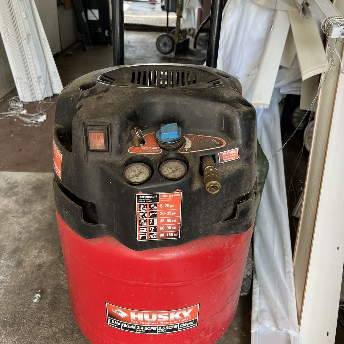 Husky 12 gallon air compressor store