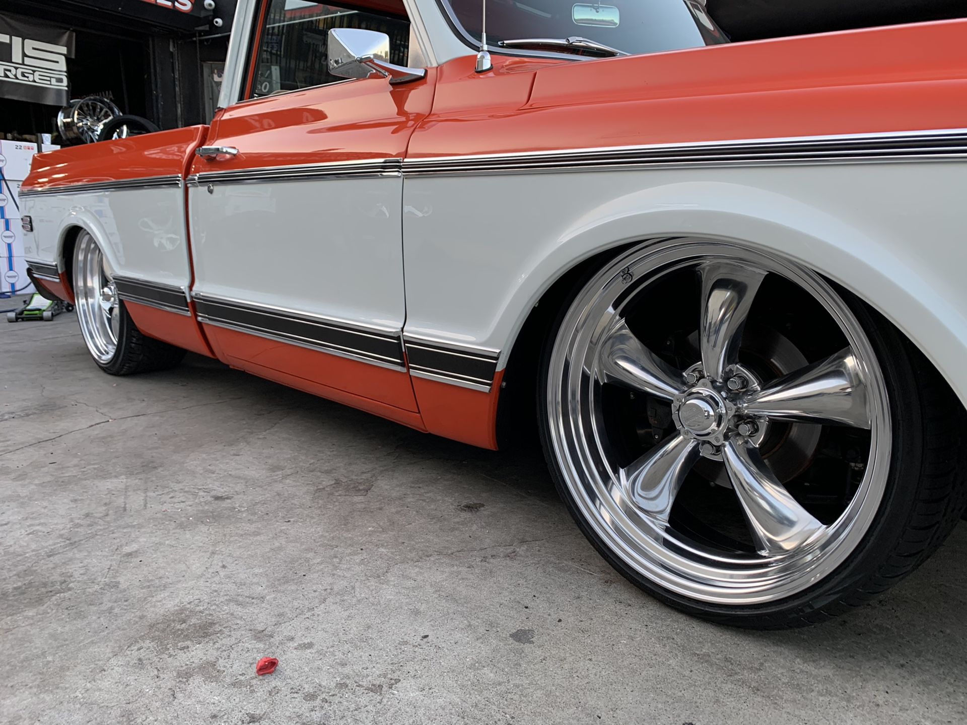 New American Racing Torq Thrust C10 wheels 22x9 and 22x11 Polish with new tires for Sale in El ...