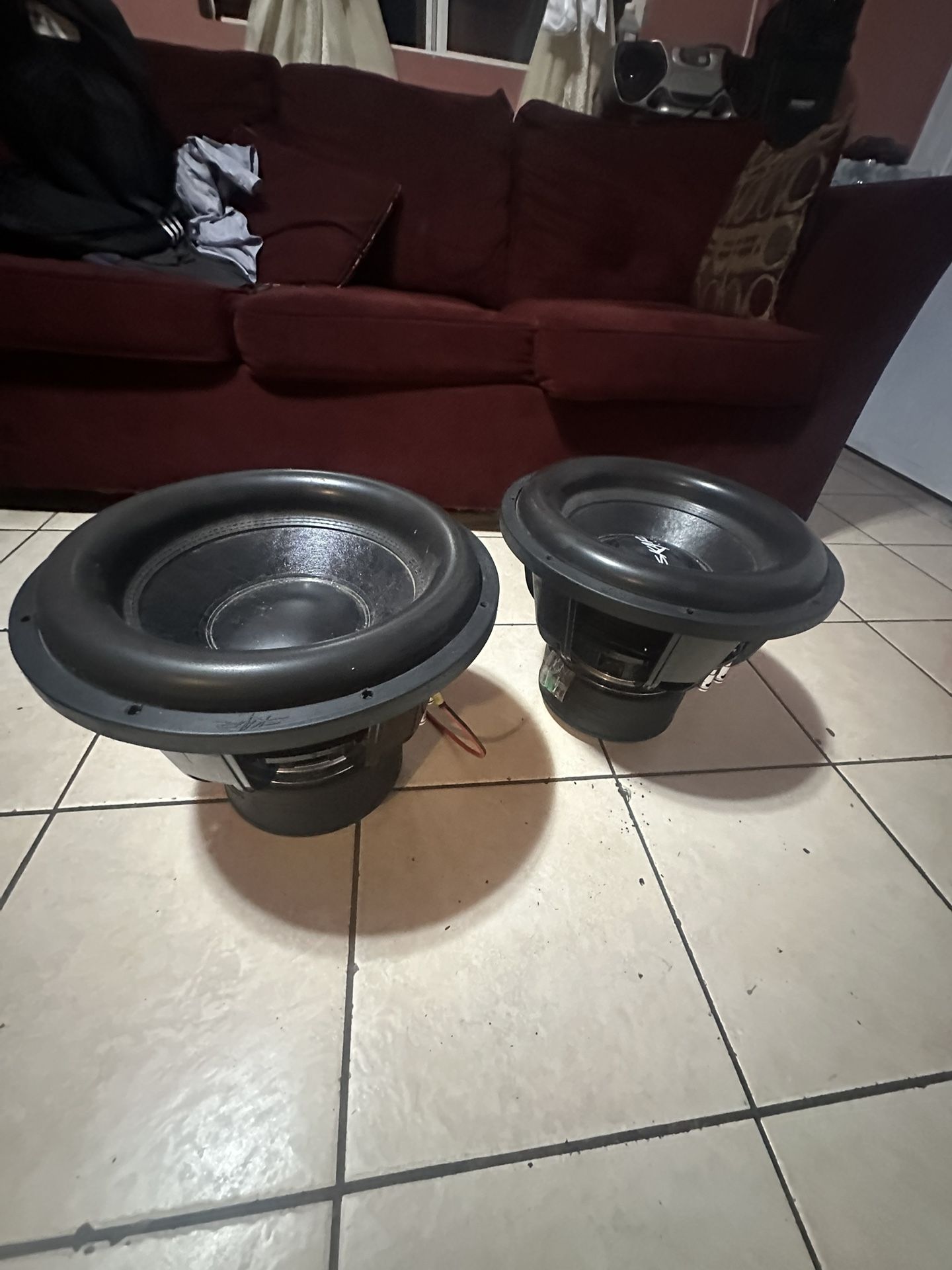 2 Skar Zvx 15s for Sale in Di Giorgio, CA - OfferUp