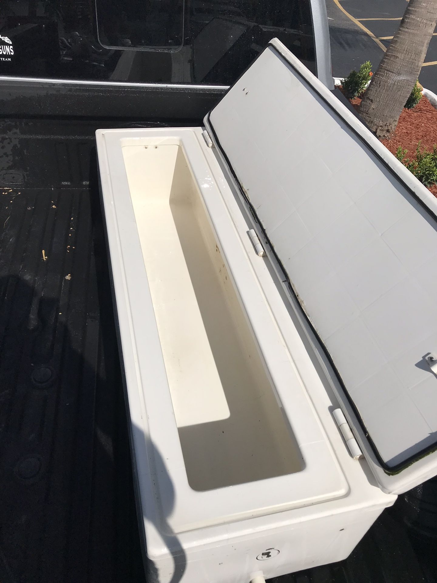 Frigid rigid cooler for Sale in Pompano Beach, FL - OfferUp