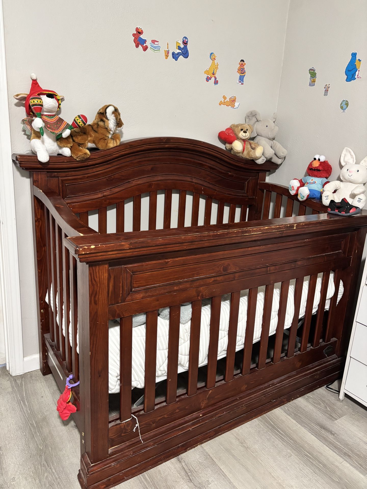 baby crib for Sale in Desert Hot Springs, CA - OfferUp