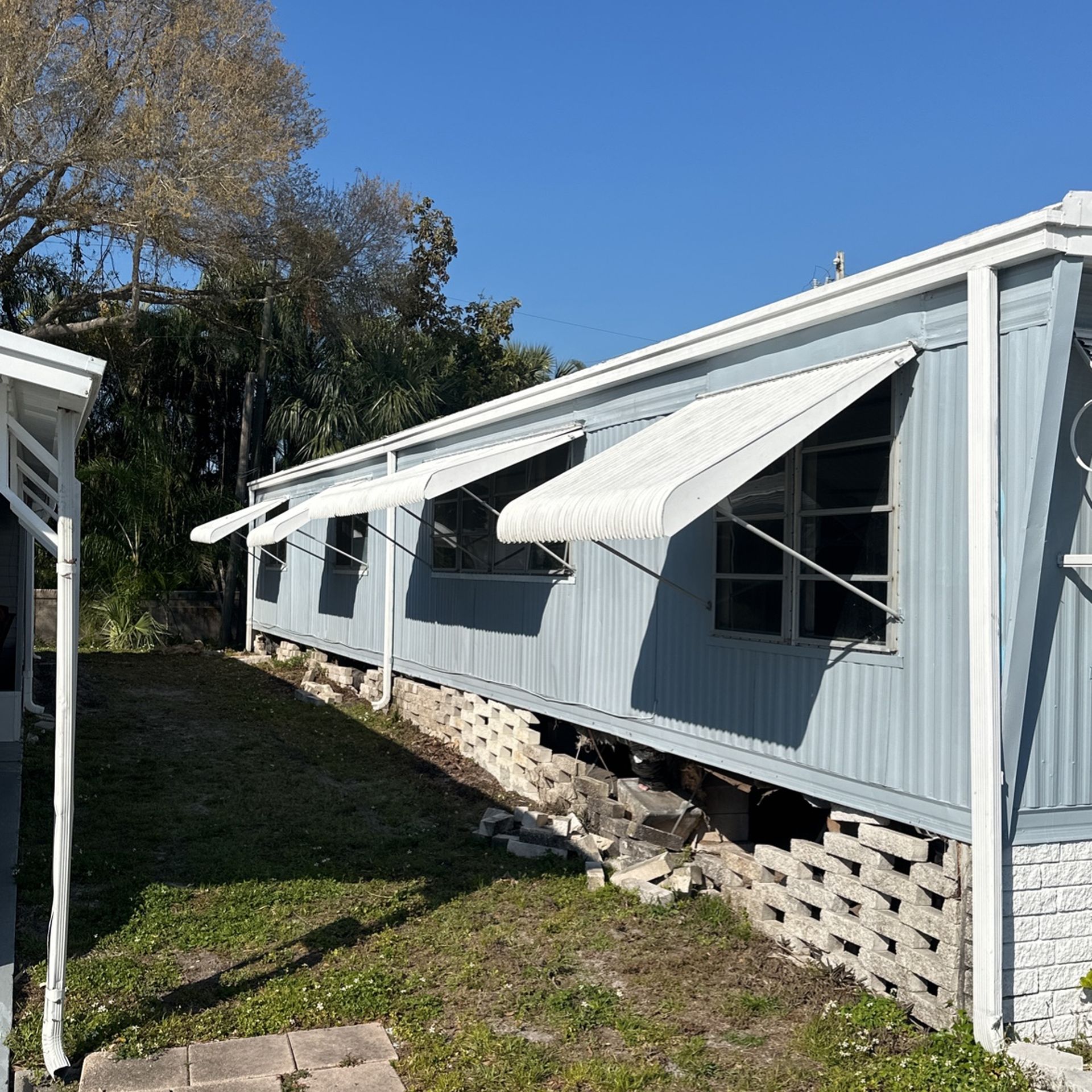 Free Mobile Homes Windows And Shades for Sale in Tampa, FL - OfferUp