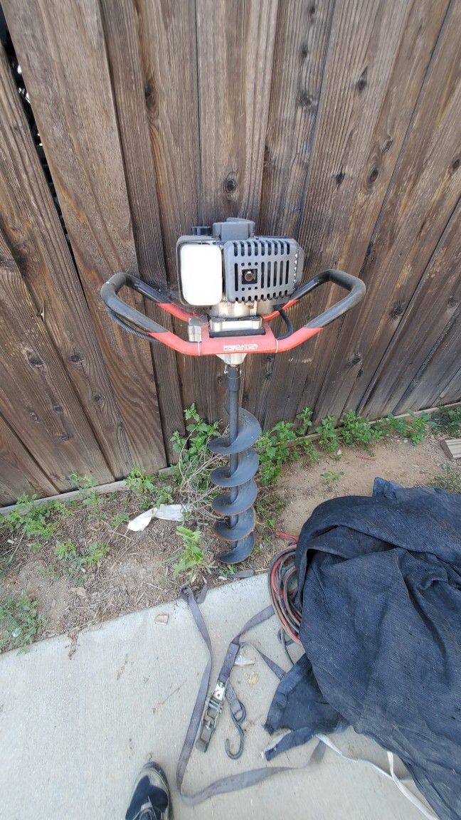 PREDATOR Gas Powered Earth Auger for Sale in Menifee, CA - OfferUp