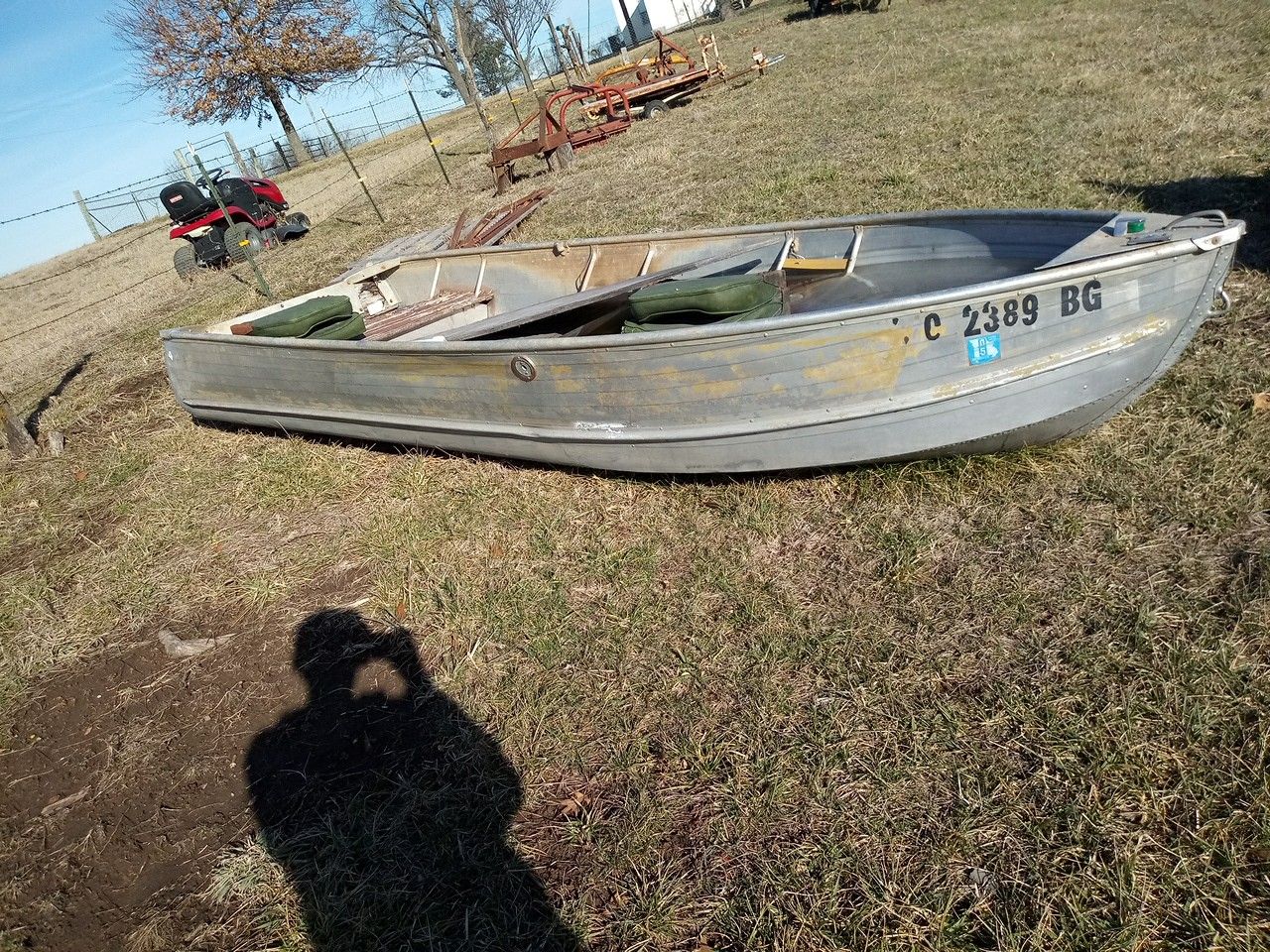 16ft aluminum V bottom boat for Sale in Warrensburg, MO - OfferUp