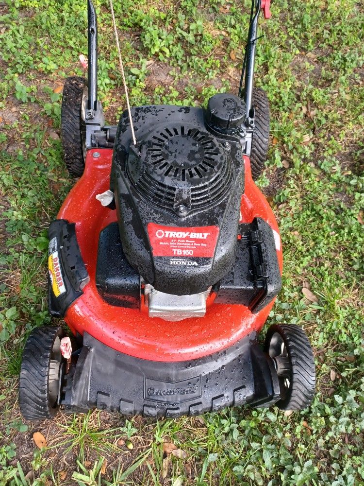 Lawn Mower Troy Bilt Easy To Push Power By Honda Excellent Conditions ...