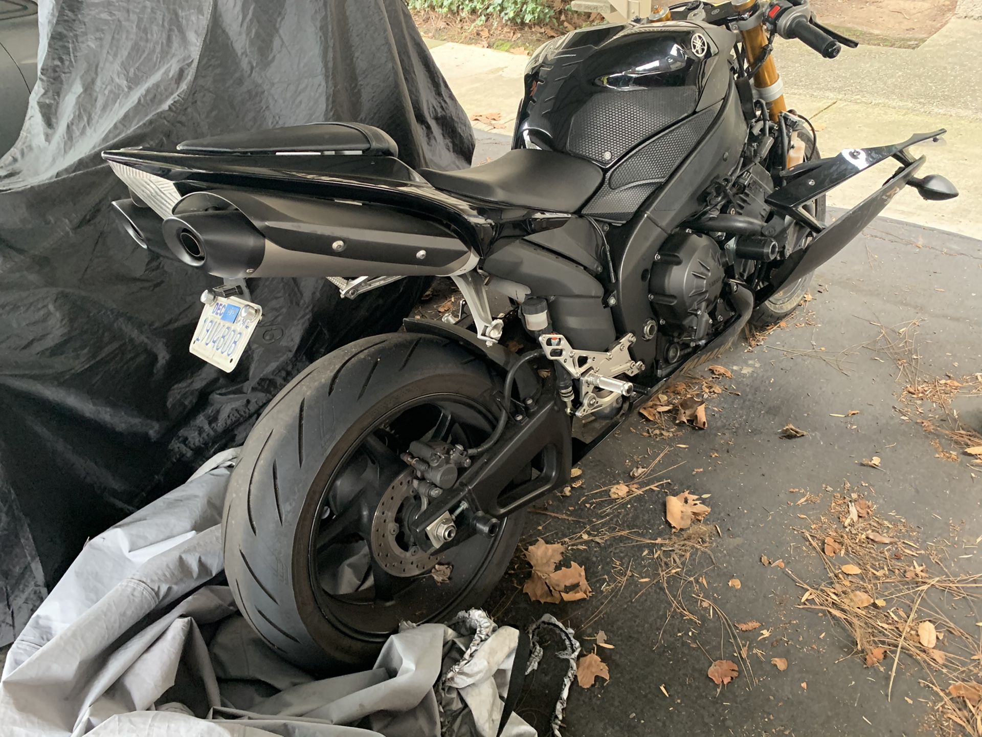 2008 Yamaha r1 delta box for Sale in Redwood City, CA - OfferUp