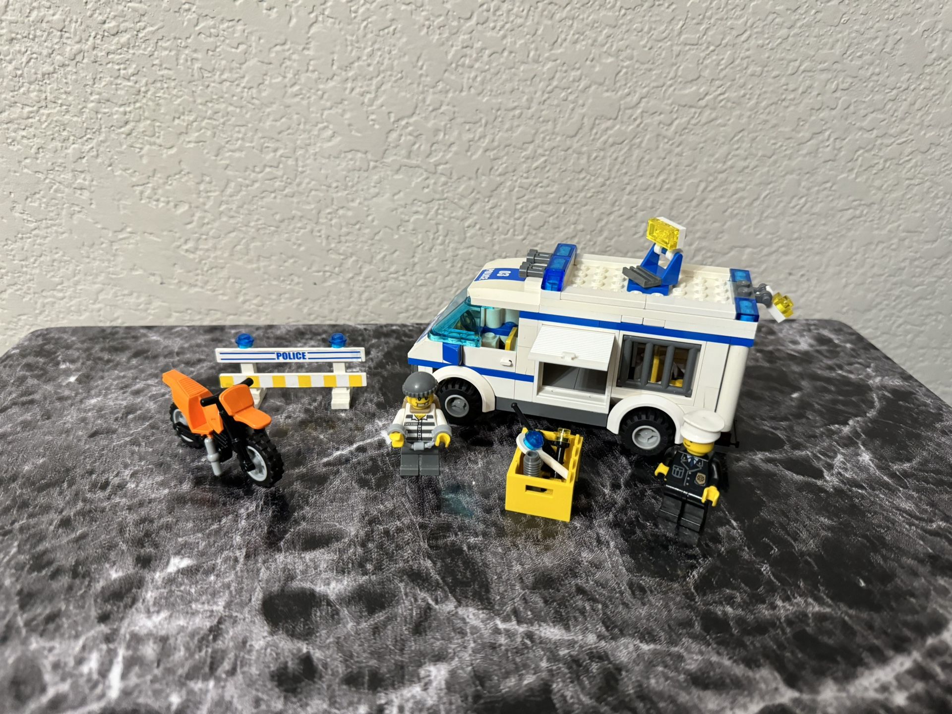 LEGO CITY: Prisoner Transport (7286) for Sale in Enterprise, NV - OfferUp