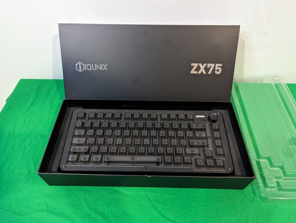 Mechanical RGB Keyboard IQUNIX ZX75 for Sale in Queens, NY - OfferUp