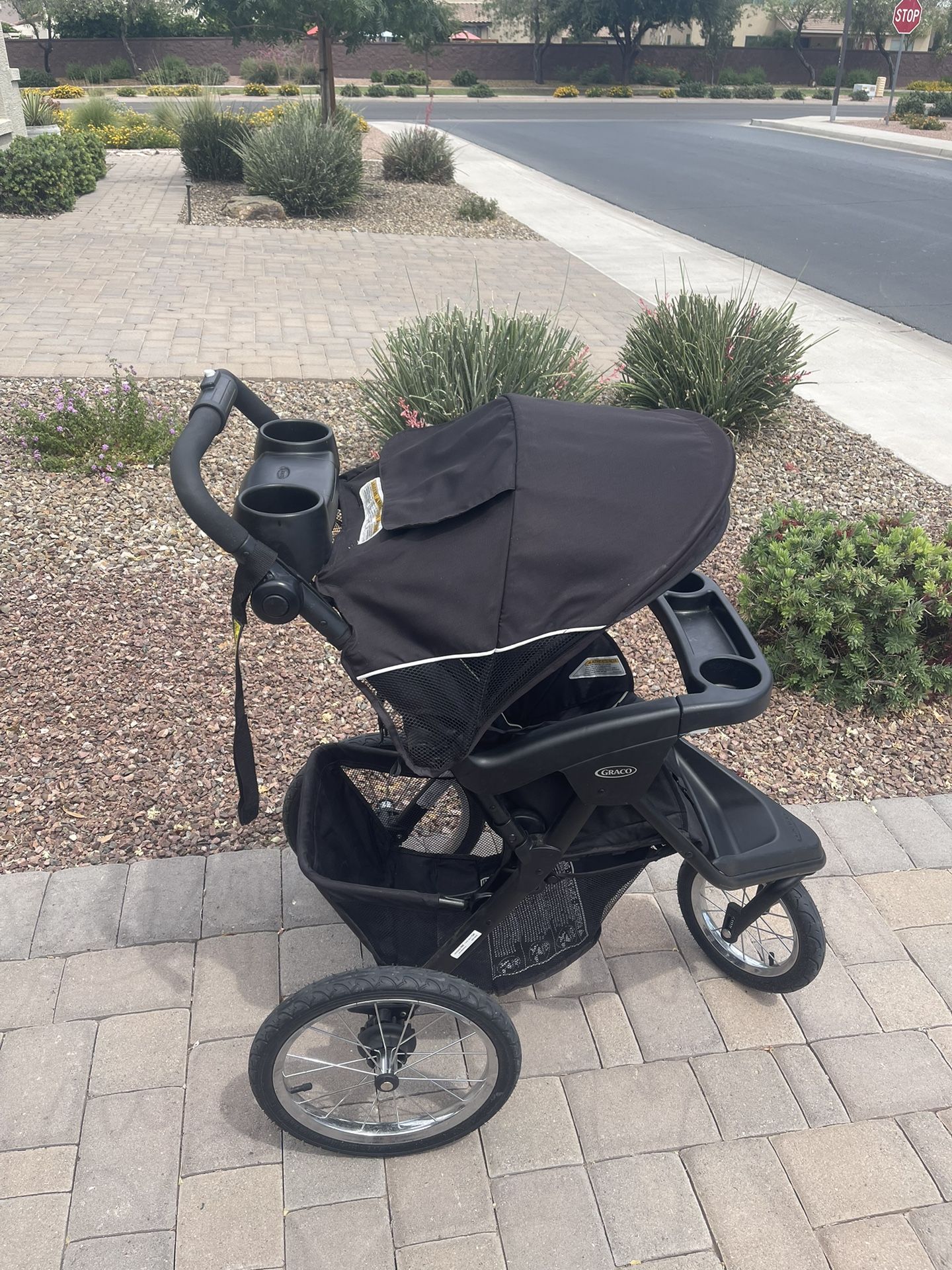 Graco jogging Stroller for Sale in San Tan Valley, AZ - OfferUp