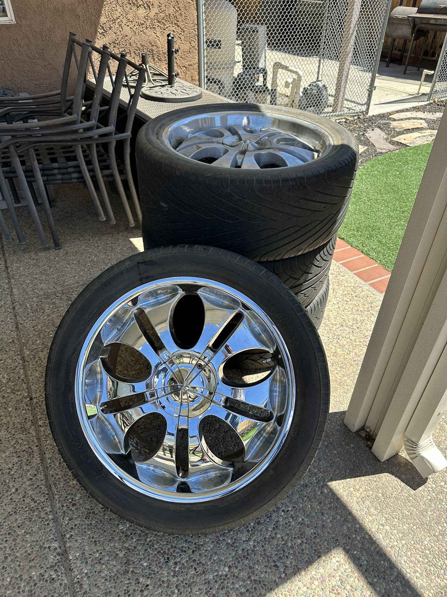 24 Inch Tyfun Universal Lug Rim with Tires for Sale in Antioch, CA ...