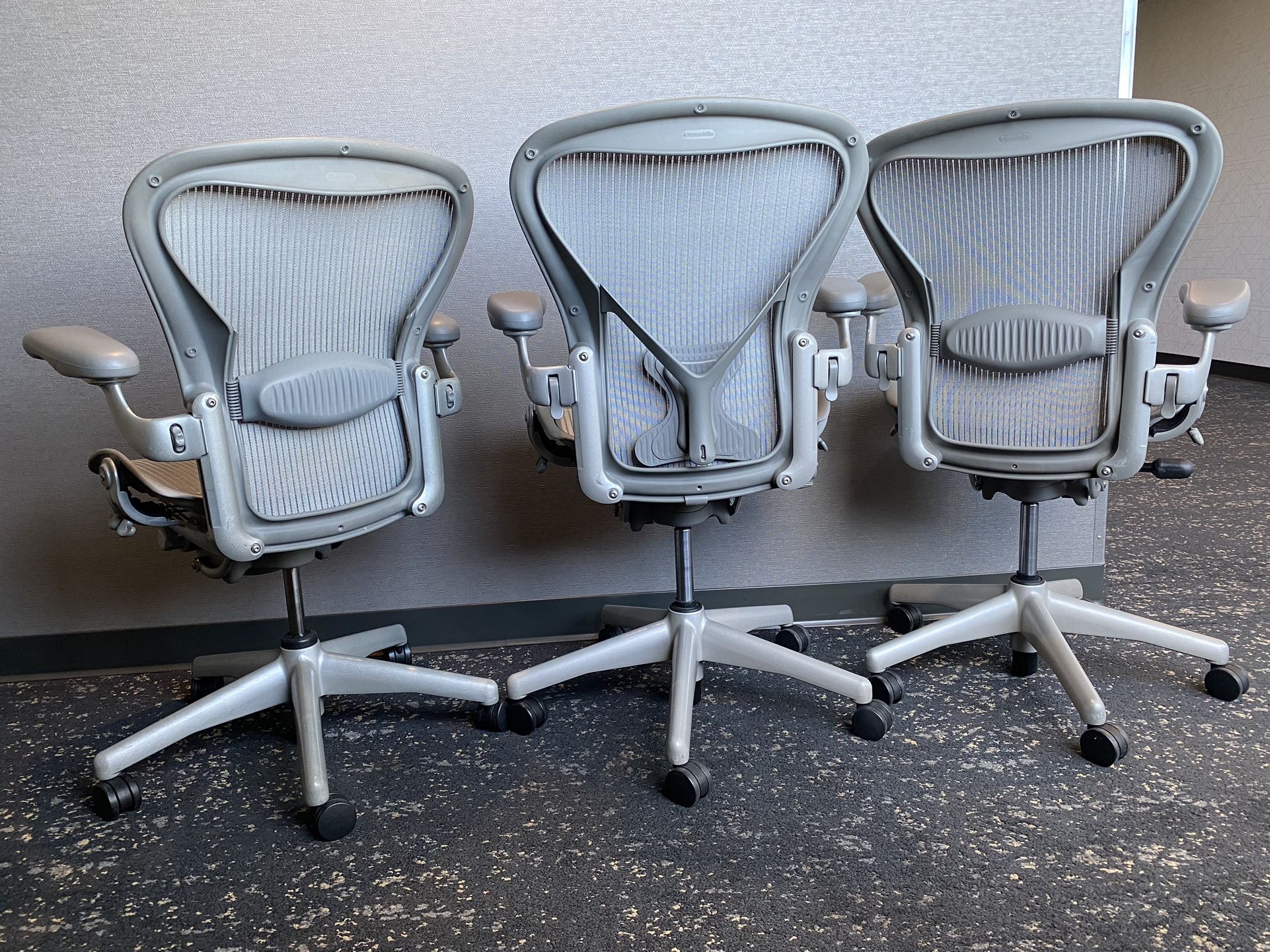 Herman Miller Aeron Size B Classical Model Office Chair In Mineral ...