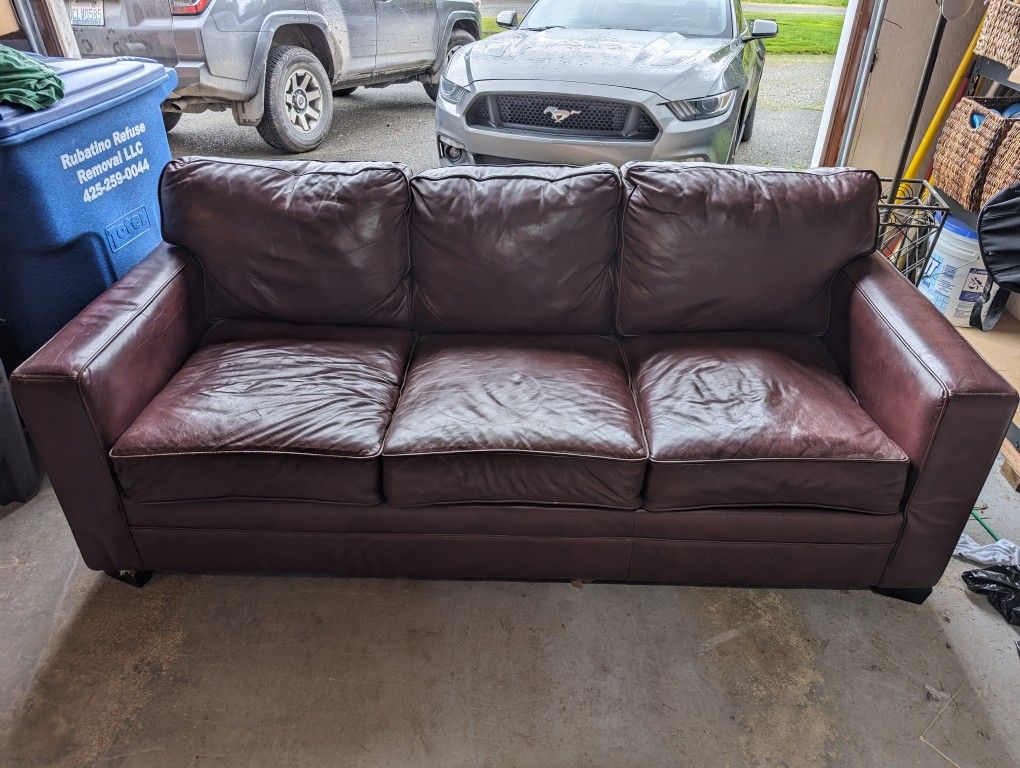 Free Sleeper Couch for Sale in Everett, WA - OfferUp