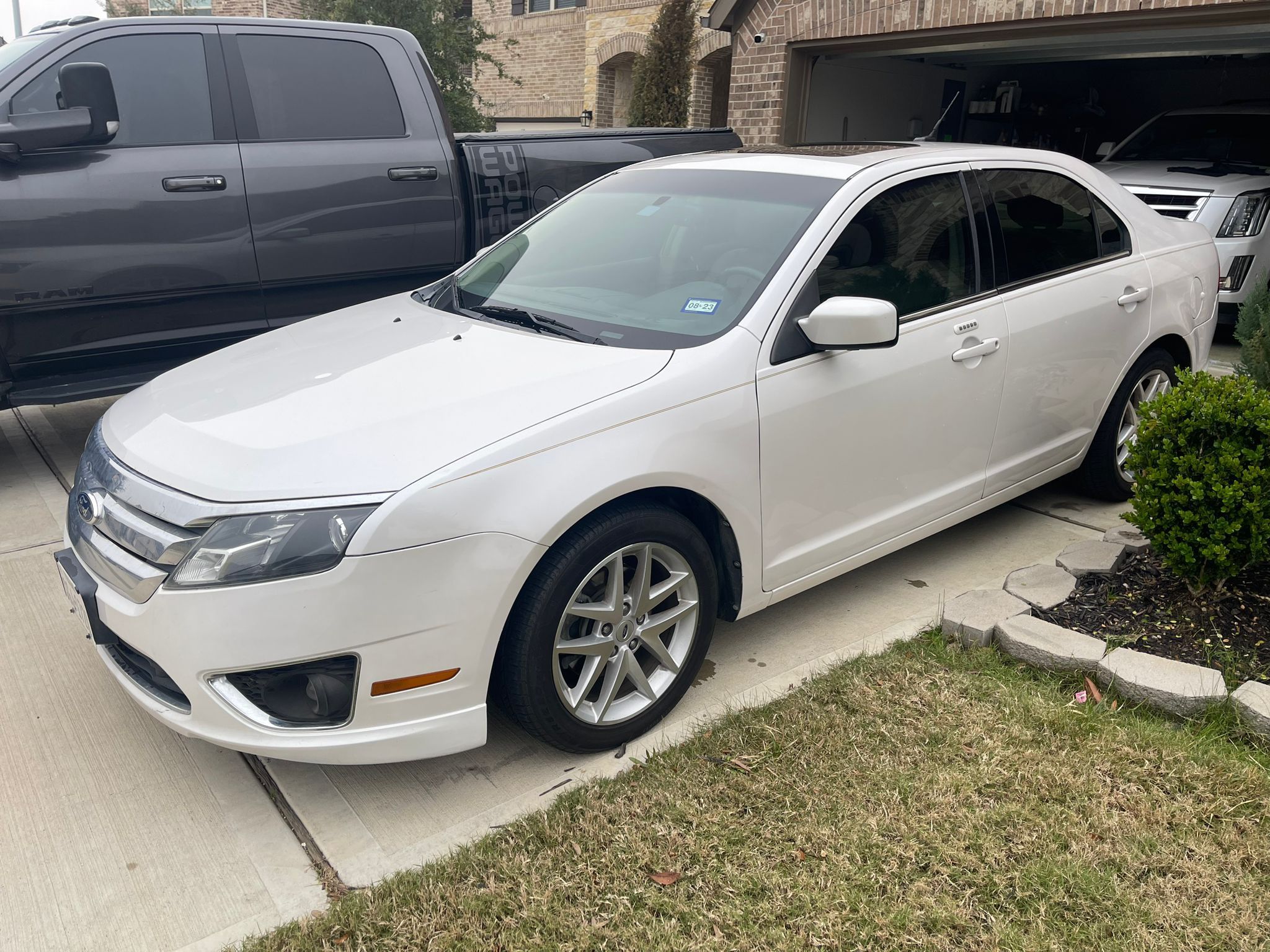 Ford Fusion Pearl White